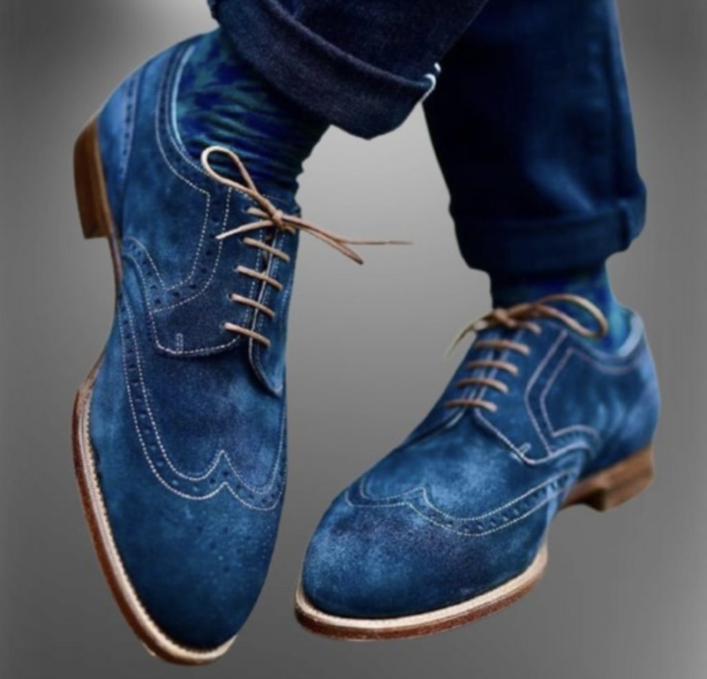 Elvis and his blue suede shoes « ANGUS SHAW